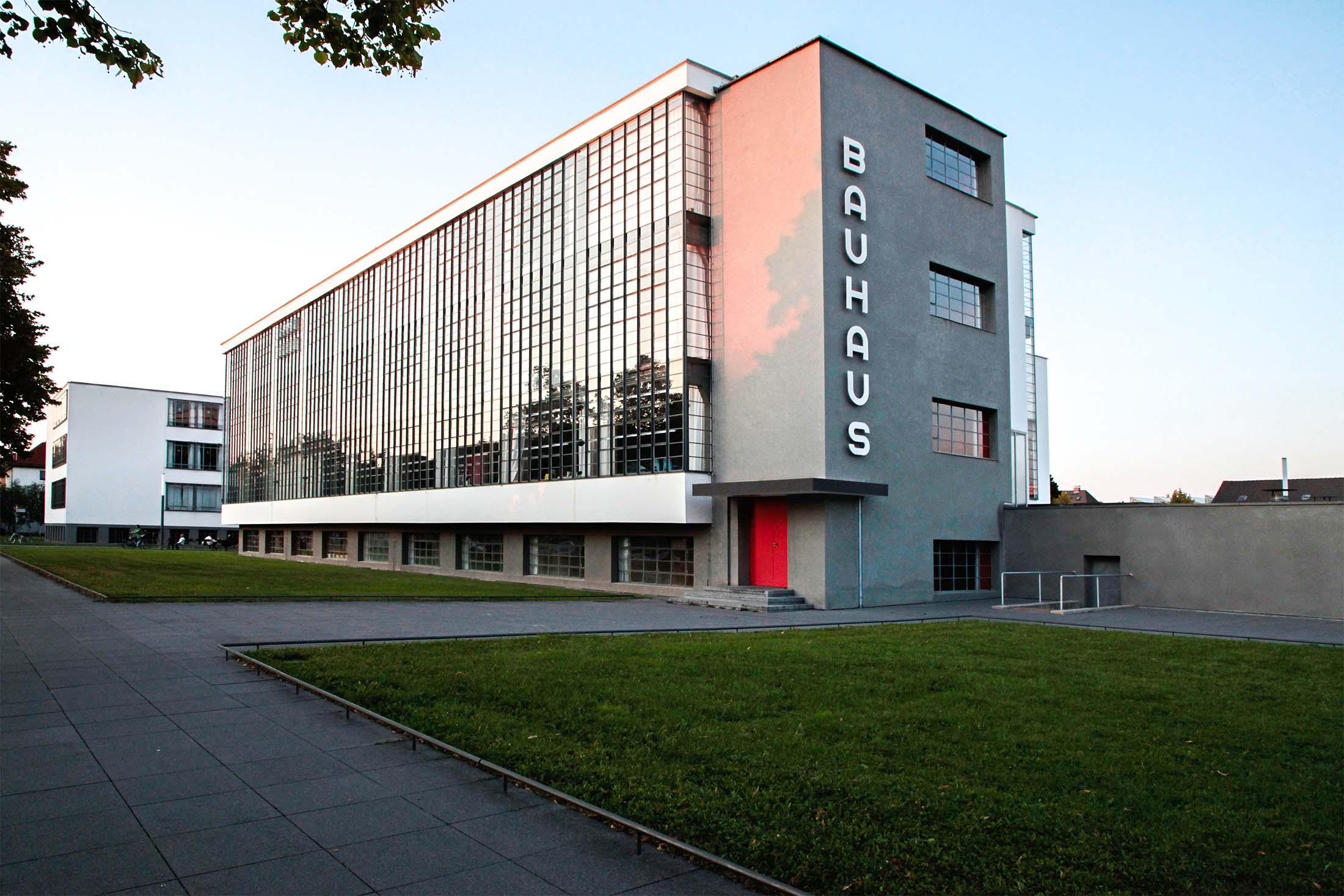 شبكة رحلة الهندسية | Bauhaus School | مدرسة الباوهاوس